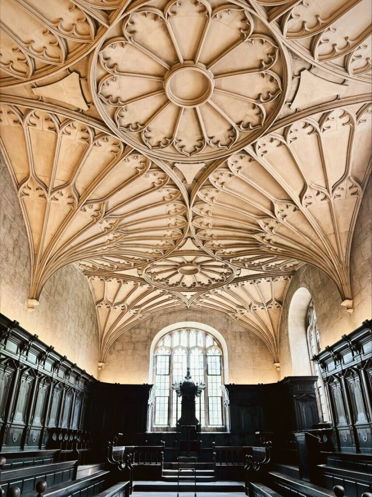 Inside the Bodleian Library in Oxford – Tour Review